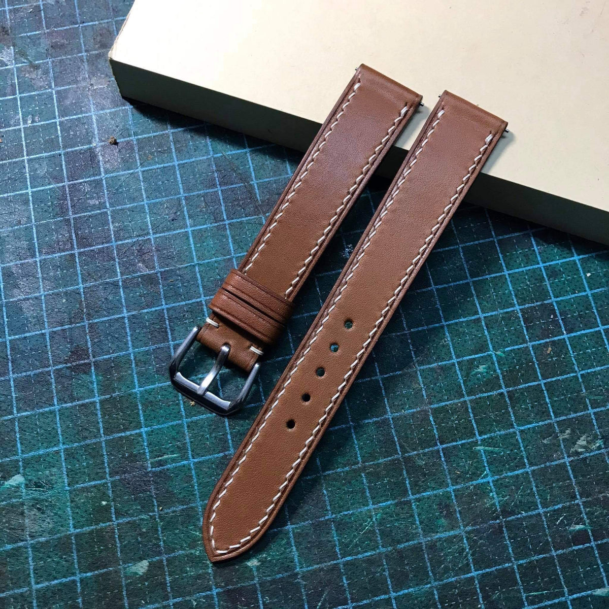 How To Choose An Extra Long Watch Band For Your Large Wrist? – VGreen